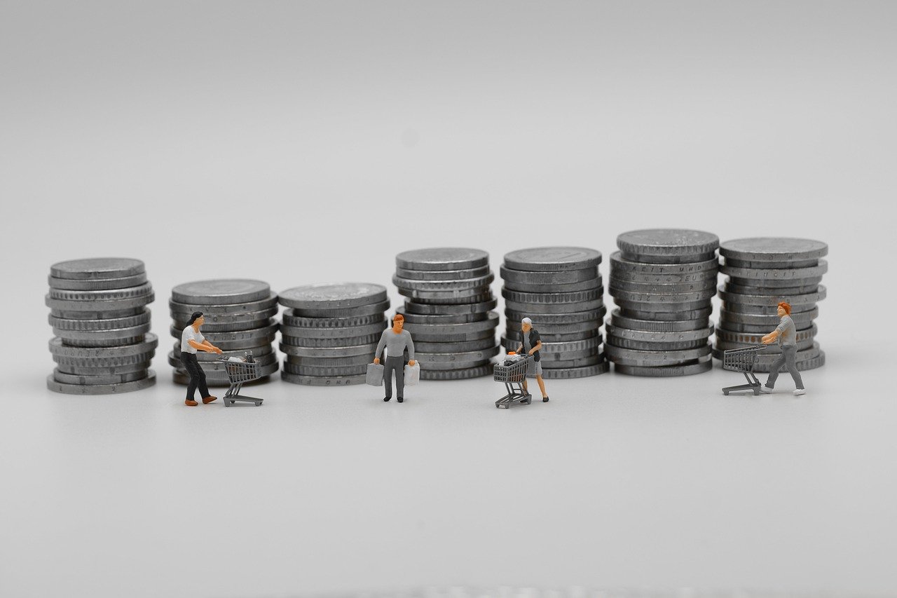 29 Easy Financial Life Hacks (for success with money)